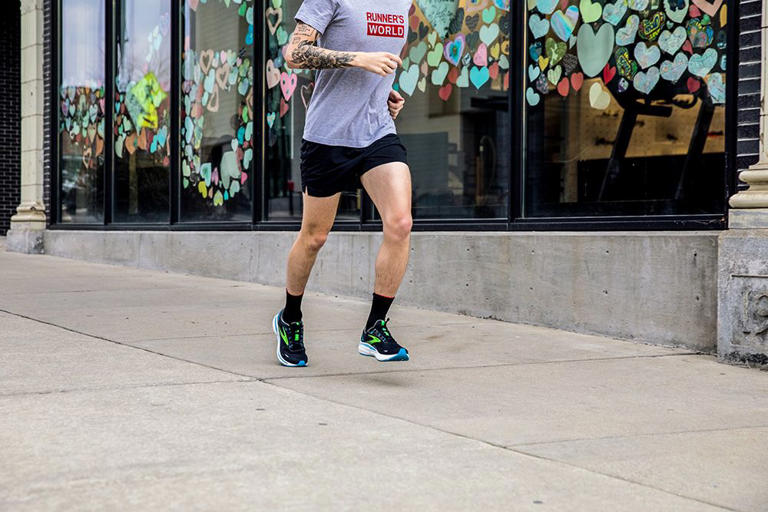 People with flat feet can still run comfortably with the right support