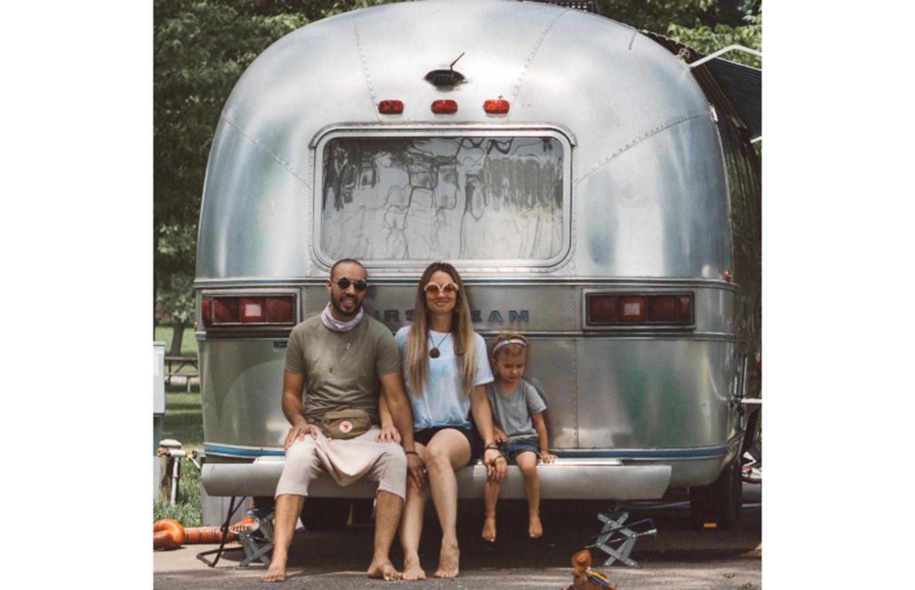 11 everyday vehicles that got an amazing tiny home makeover