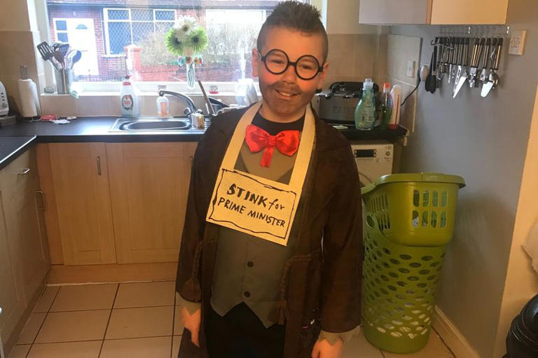 33 Easy World Book Day Costume Ideas You Can Pull Together At The Last
