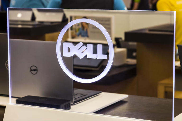 Dell stock rises as it goes head-to-head with Apple over cutting-edge ...