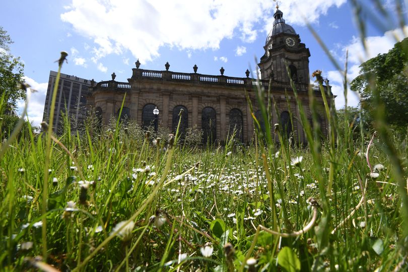 Exact date Birmingham set to roast in 30C temperatures as weather maps ...