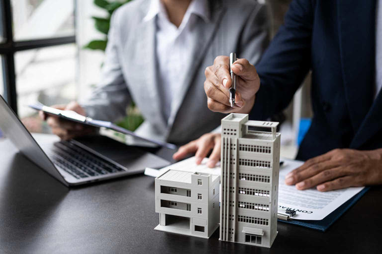 Only 2 hotel & resort REITs have delivered positive returns since start ...