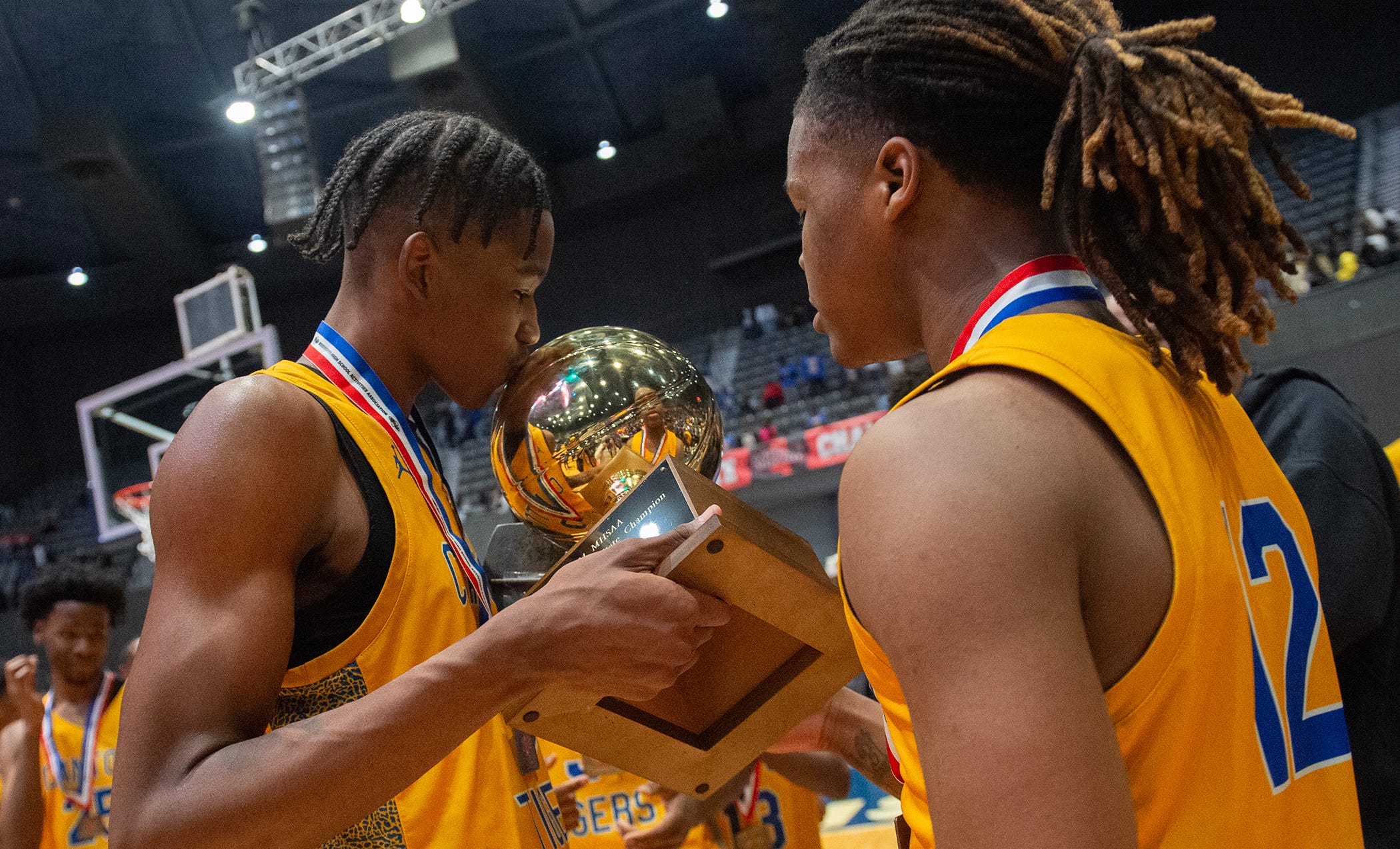 MHSAA basketball playoffs: How to watch, get tickets for the ...