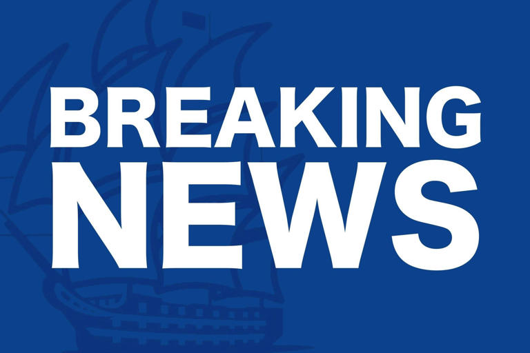 A27 closed in both directions between Emsworth and Chichester following ...