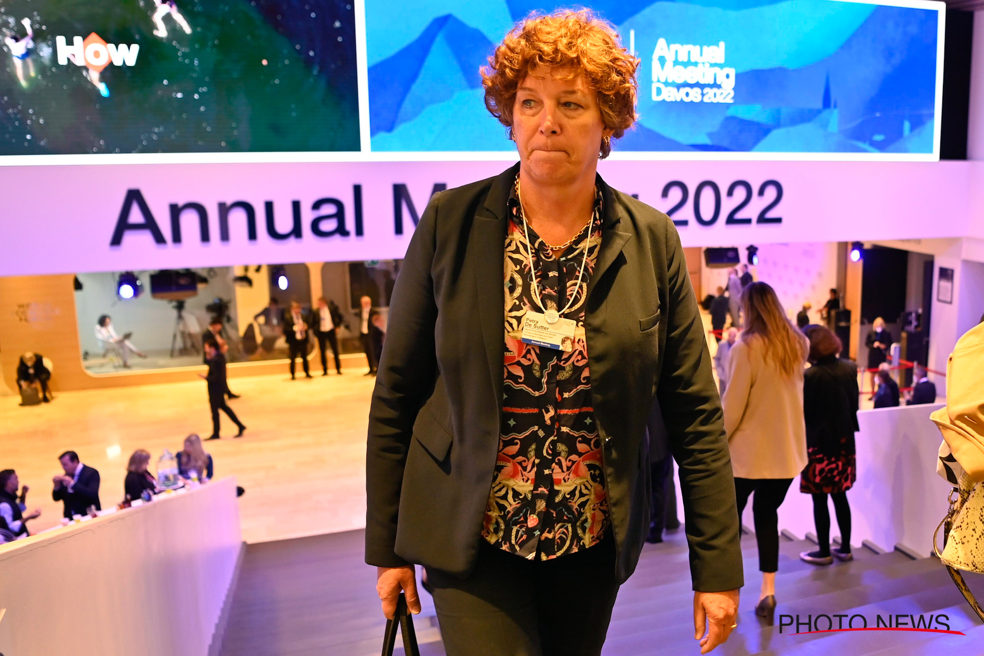 Petra De Sutter: "we zijn het enige land ter wereld waar dat gebeurt"