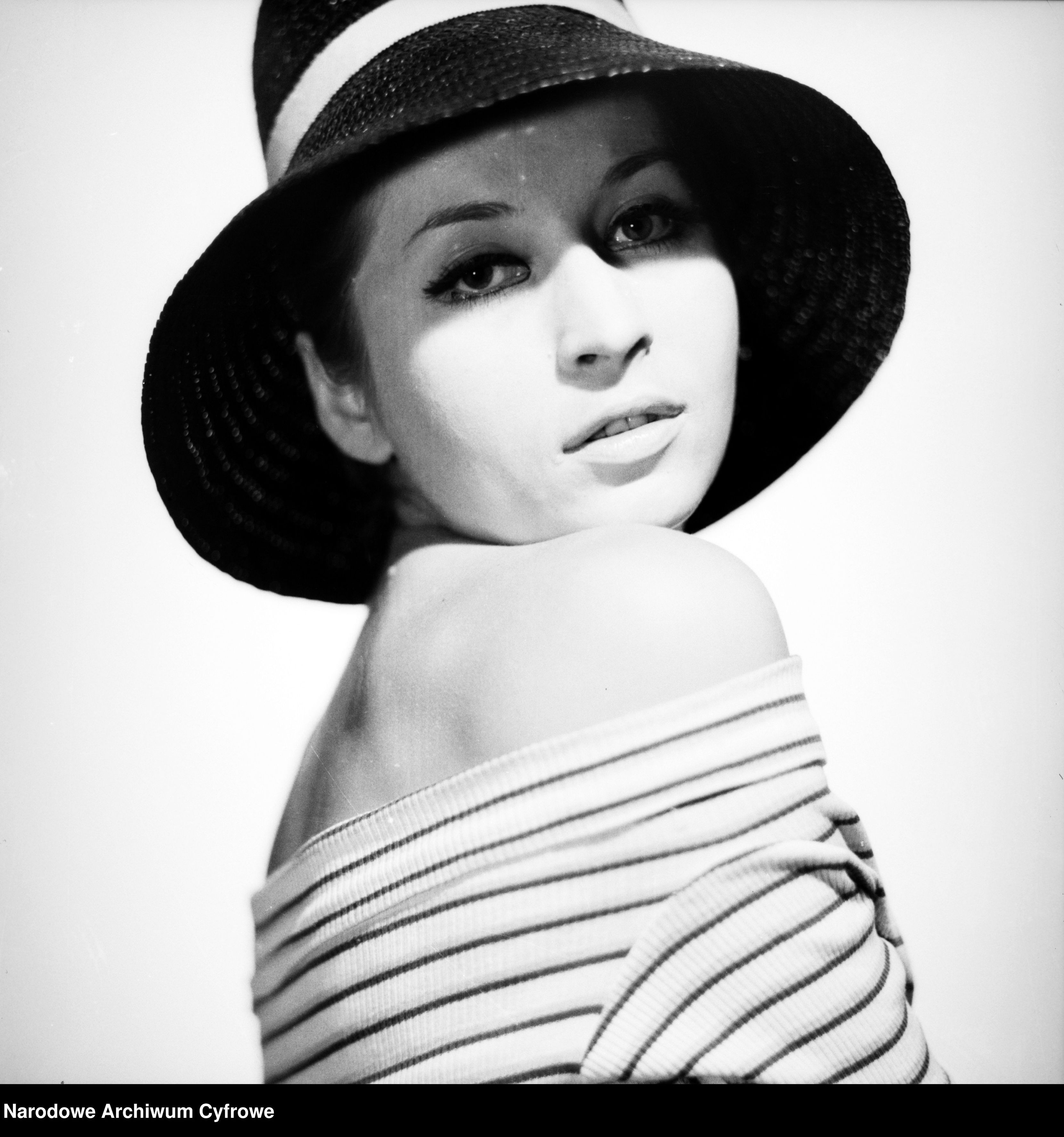 Trzy żony i liczne romanse. Życie Jeremiego Przybory omawiała cała Warszawa