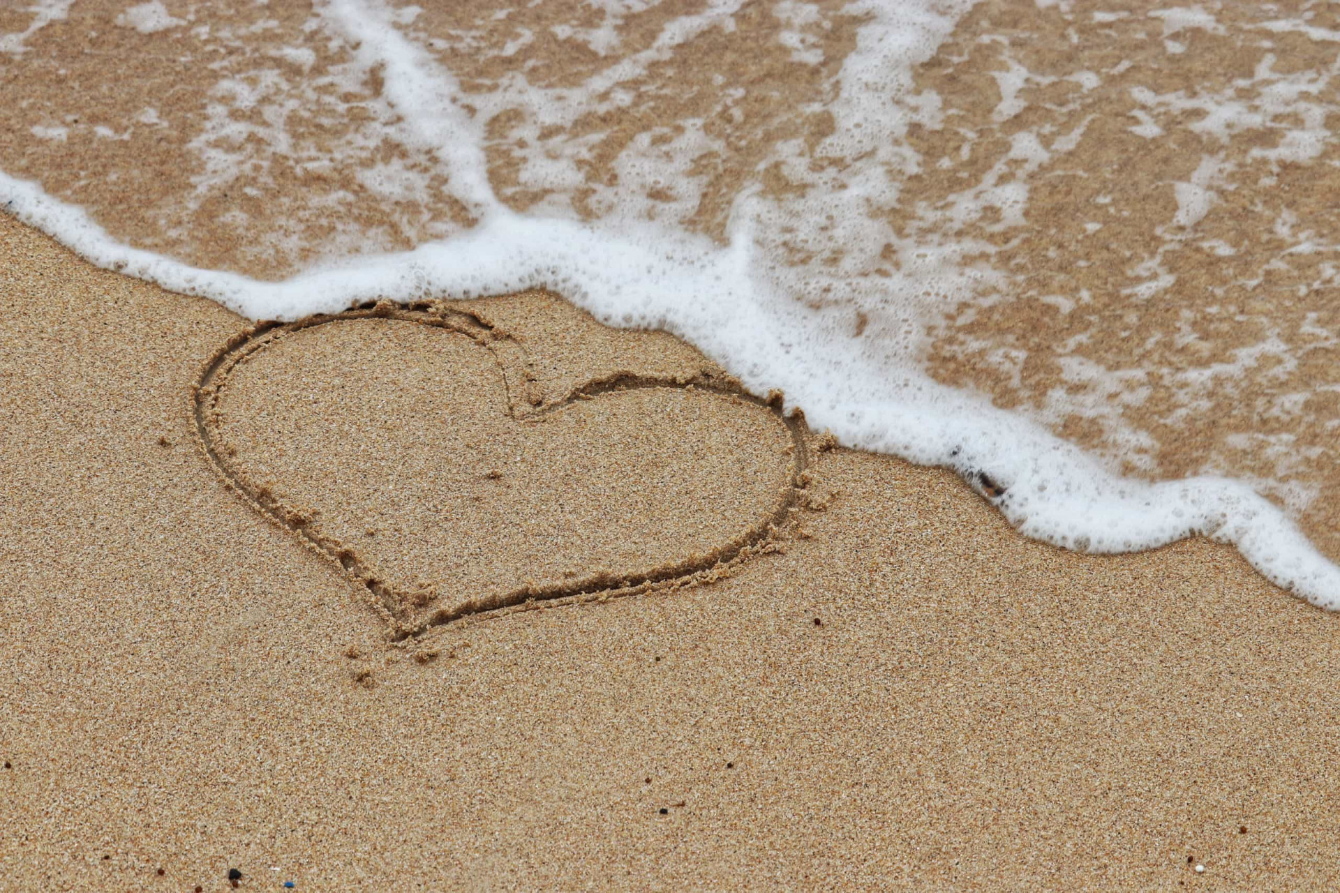 Teoria del Triangolo in amore: una spiegazione psicologica