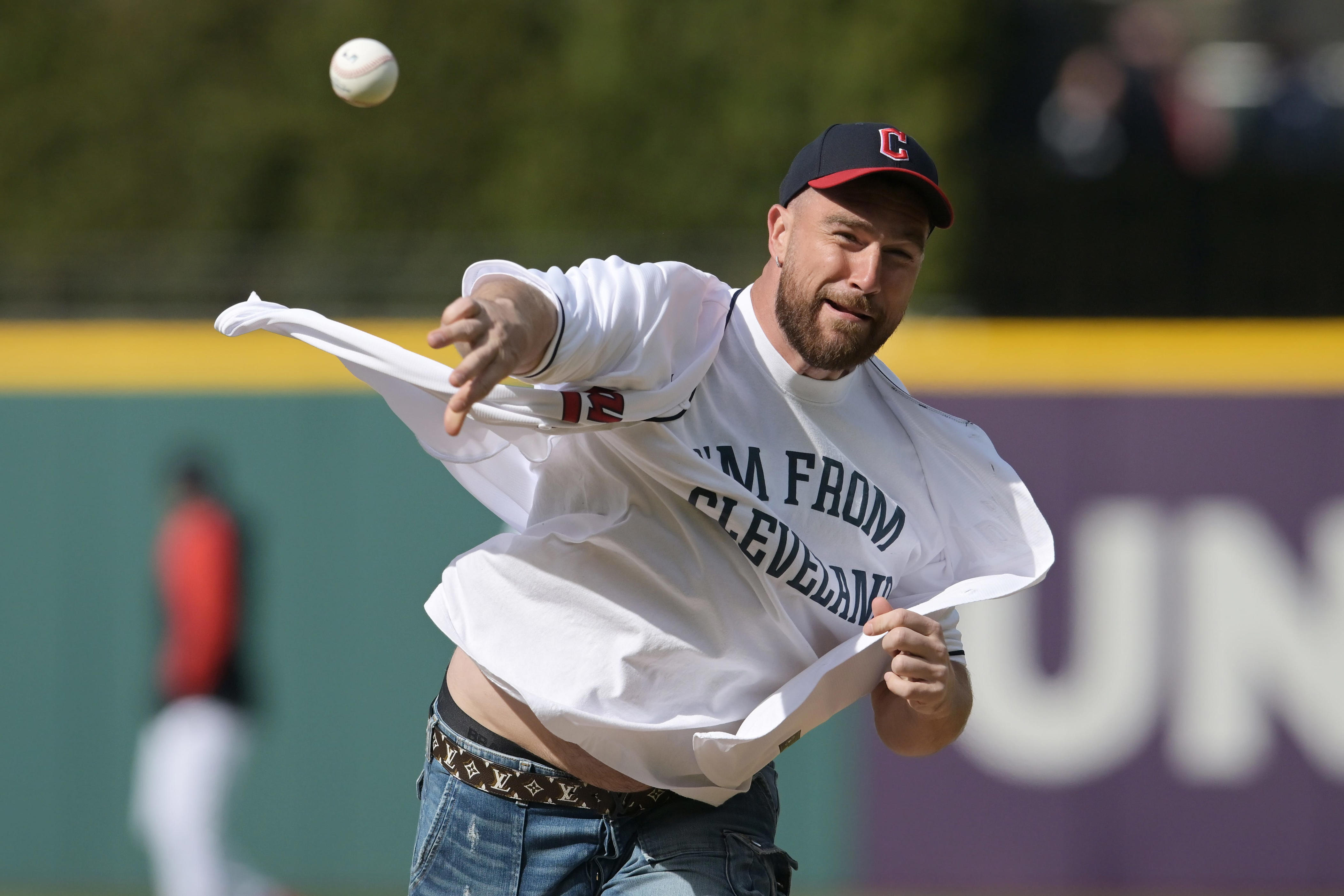 Travis Kelce buys minority ownership stake in Cleveland Guardians