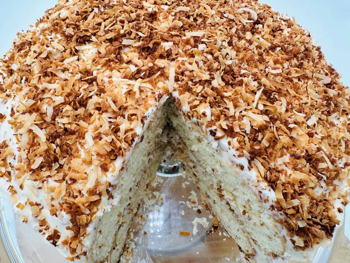 21 Cakes That Taste Like They Came from Grandma's Kitchen