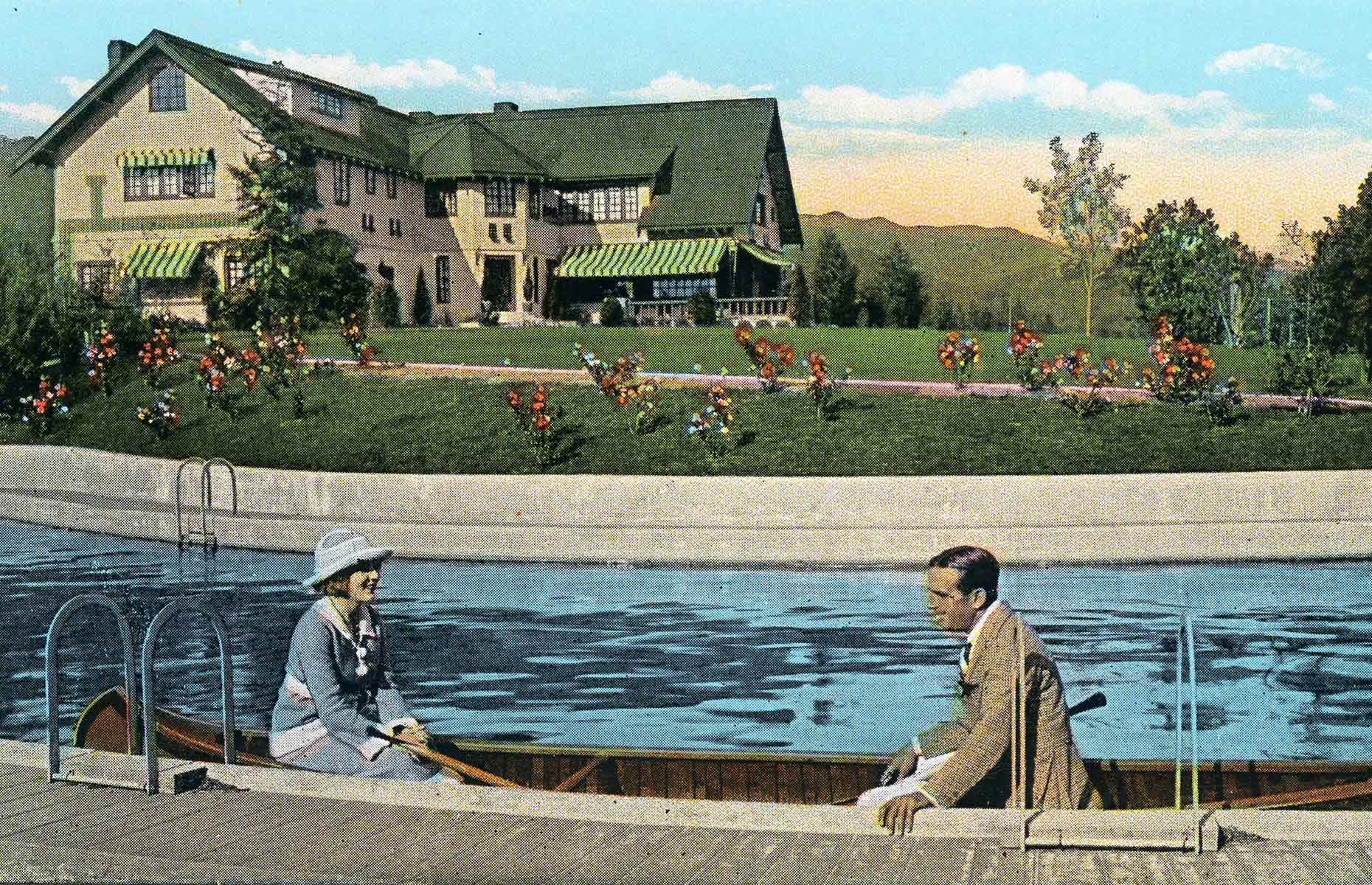 Rare photos of a Hollywood golden couple's legendary home