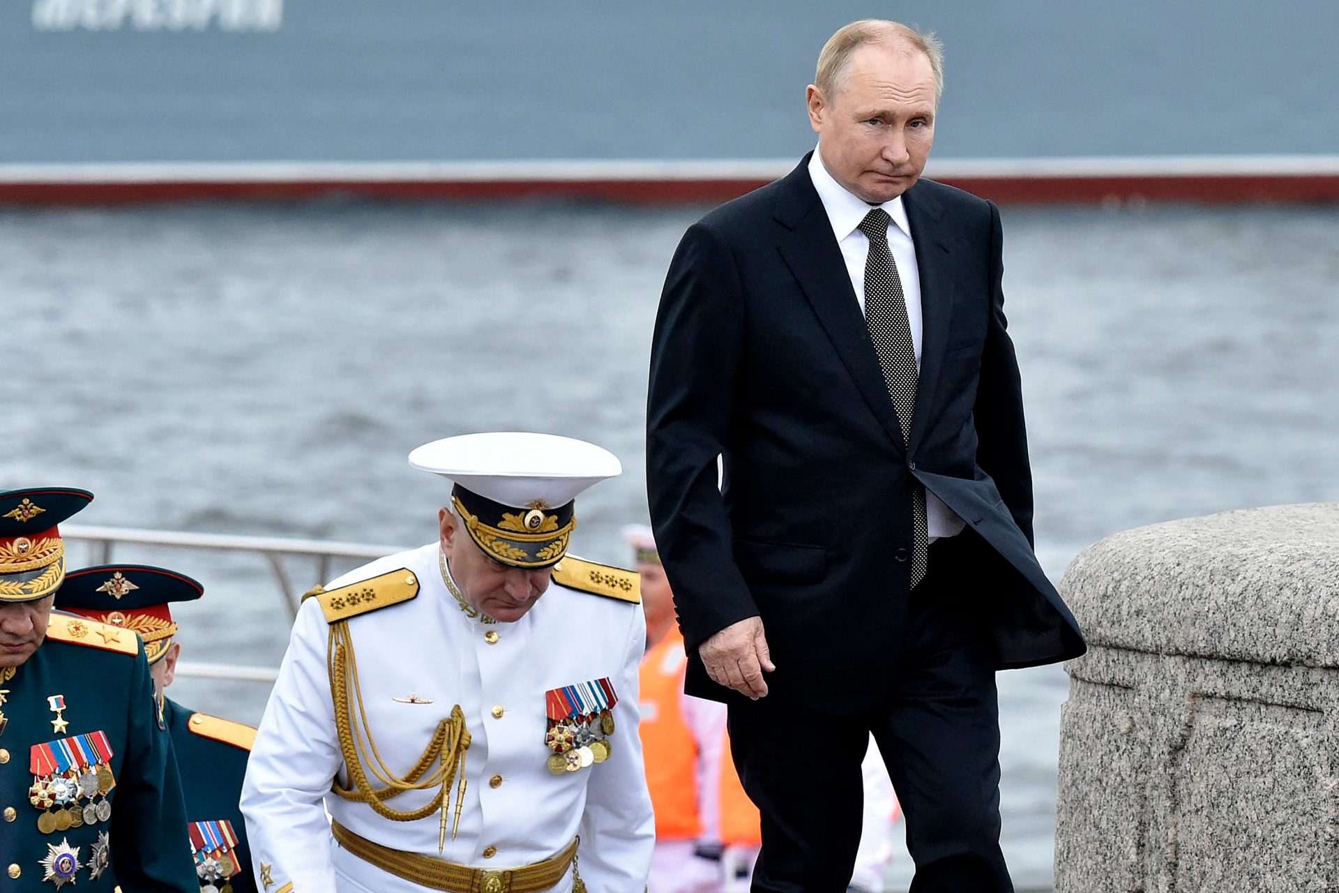 Weird Black Sea ship movements raise questions about Russian fears