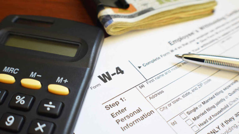 Want a Bigger Paycheck? Adjust Your Tax Withholdings — But Only if ...