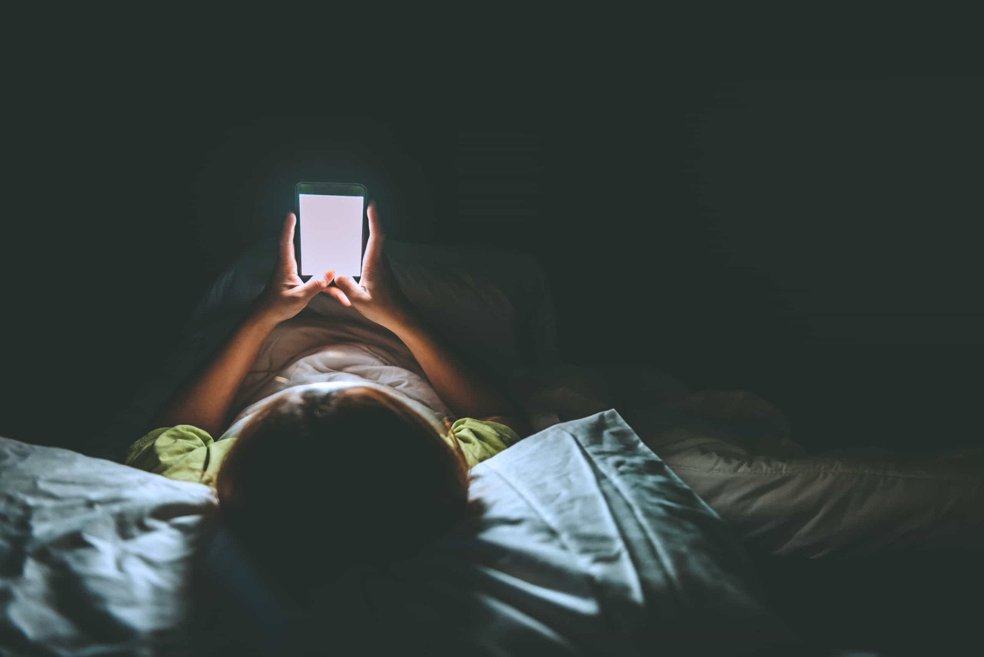 Nighttime habits that are bad for your health