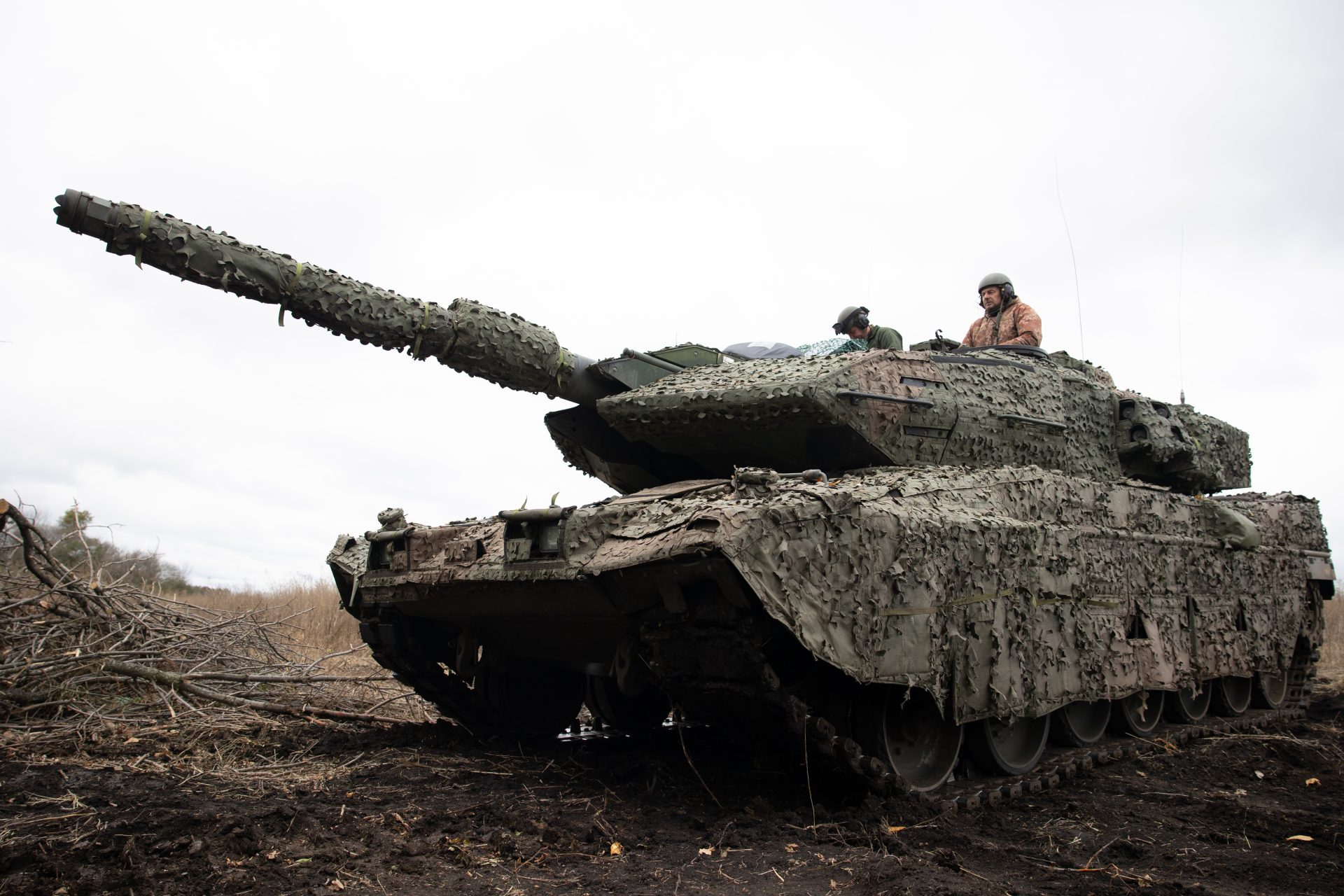 Inside the Leopard 2A6: Tank crews expose its true power on the battlefield
