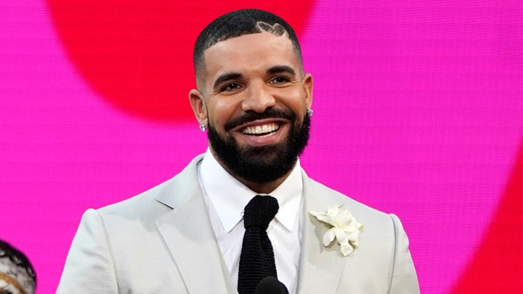 Drake picks up tabs for guests dining at Houston restaurants on ...