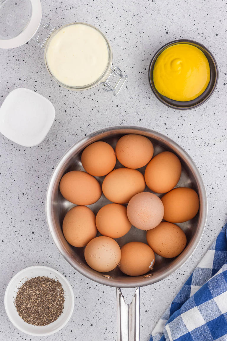 Easy Deviled Eggs Recipe