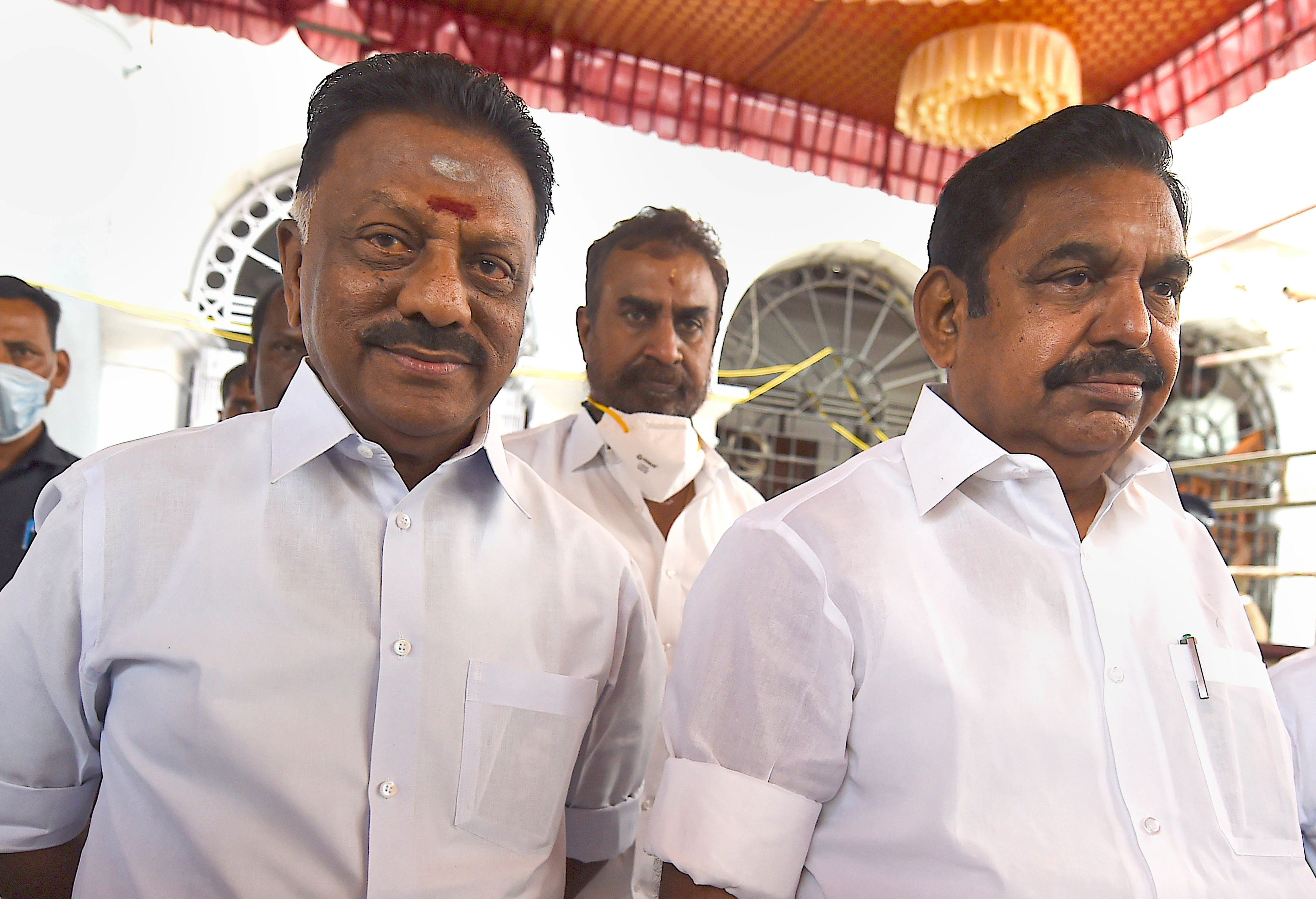 'Throw away personal ego,' Panneerselvam's veiled message to Palaniswami