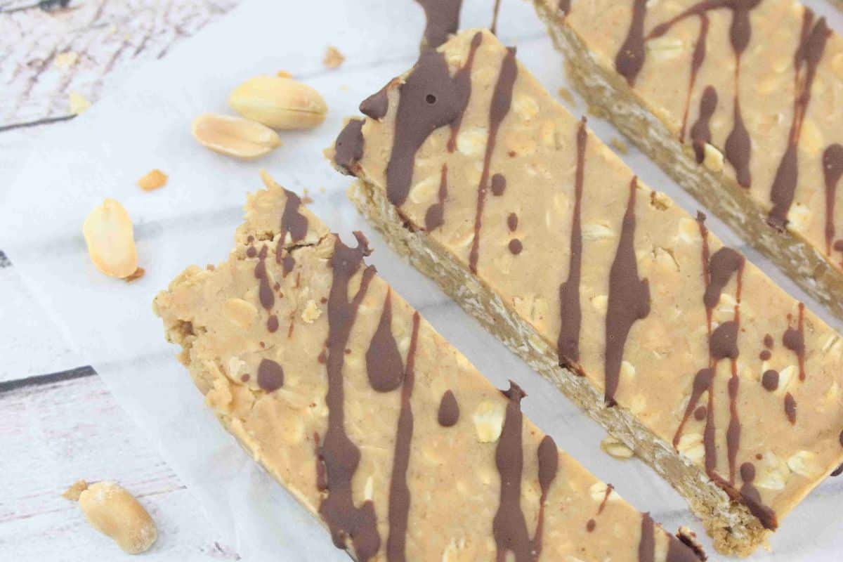 10 Clean Eating Protein Bars to Keep You Full and Fueled