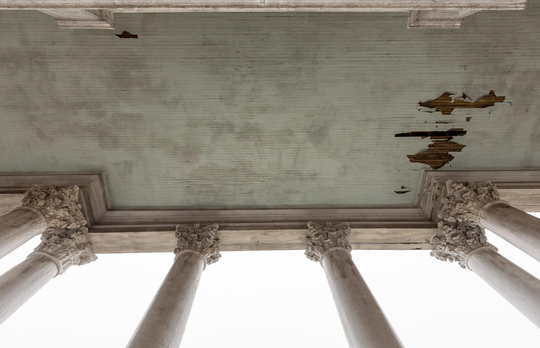 Step inside a forgotten mansion packed with hidden treasures
