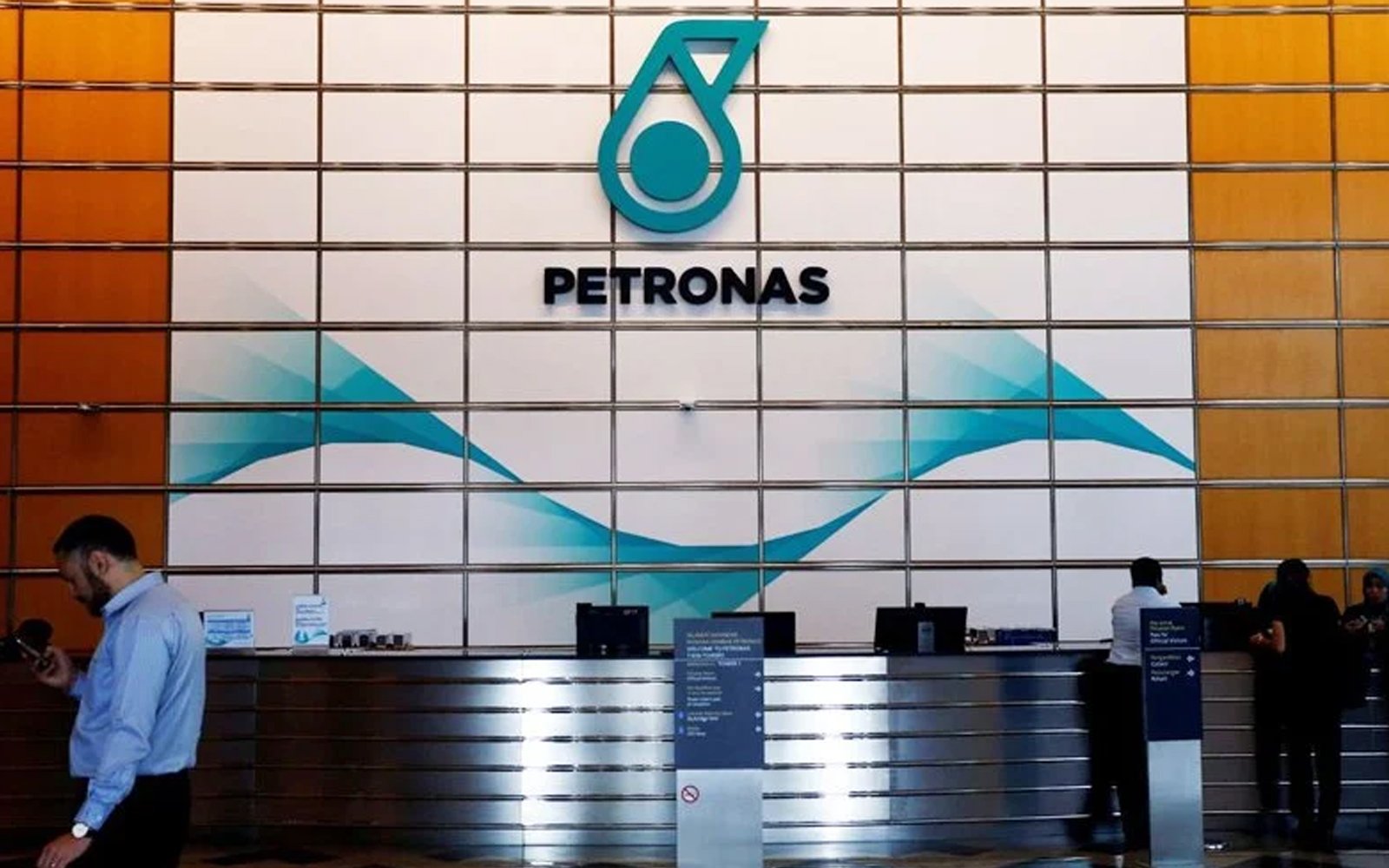 Petronas inks 20-year deal with Canada’s Pembina for Cedar LNG capacity