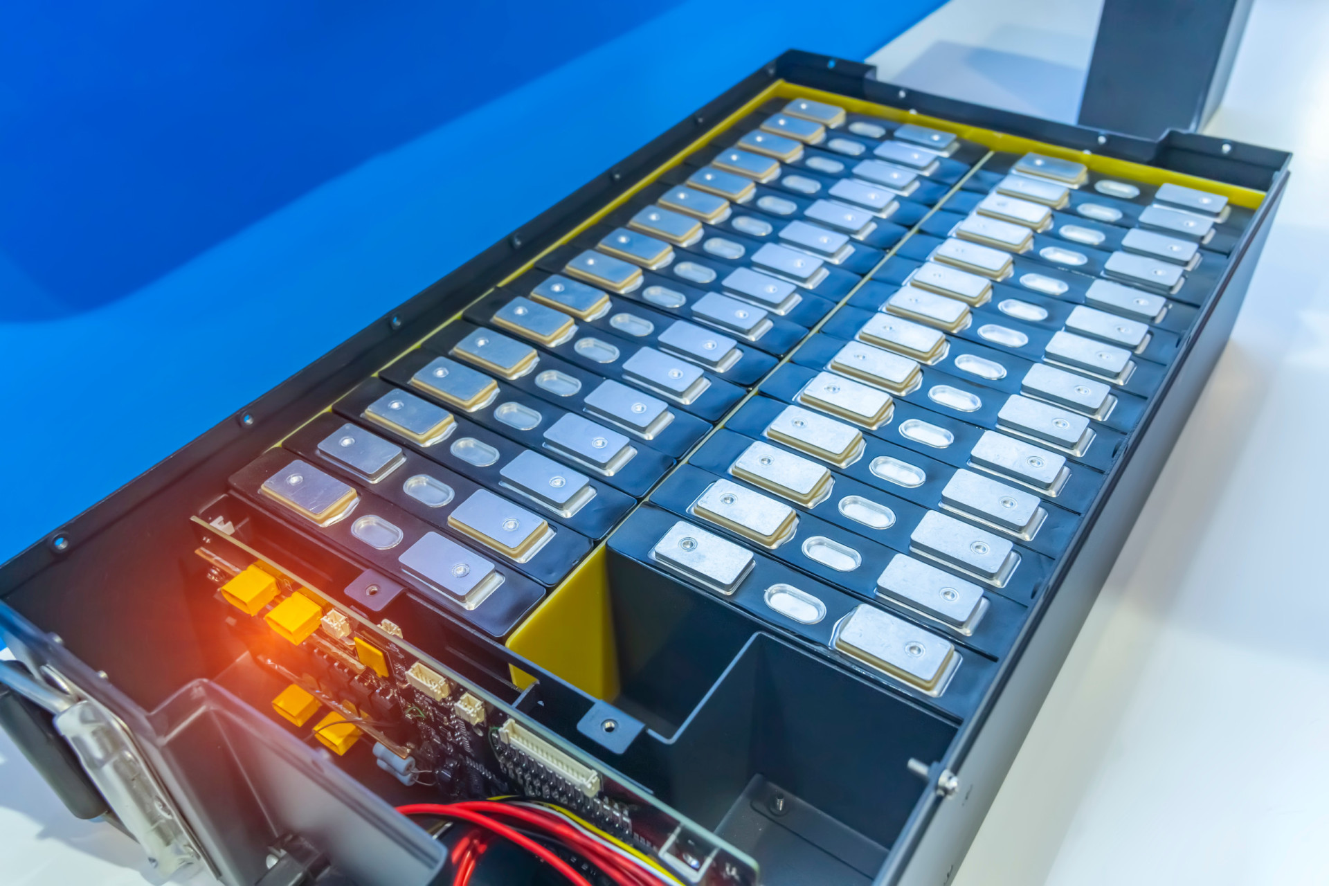 Sustainable alternatives to lithium-ion batteries