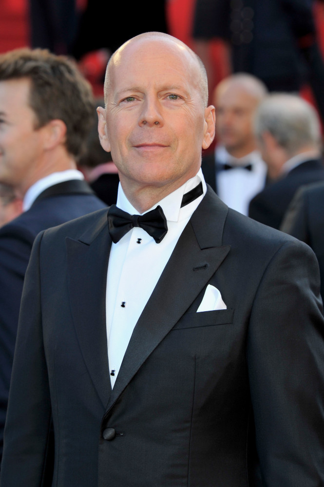 Actors who started as extras