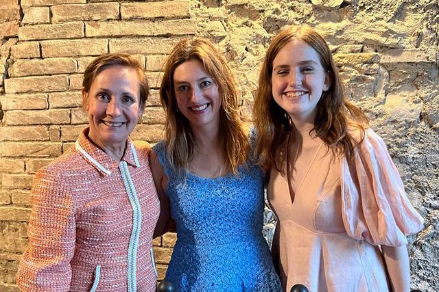 Laurie Metcalf's 4 Children: All About Her Sons and Daughters