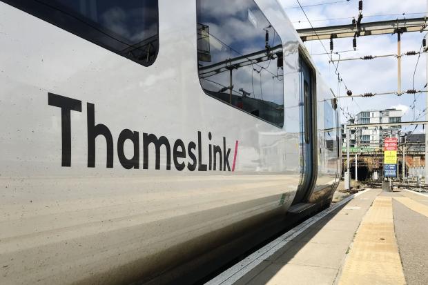 Thameslink trains shut after thieves try to steal signal cables from track