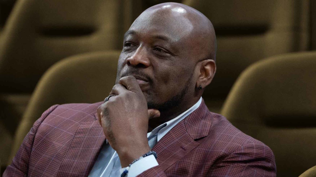 "Larry Bird would mop the floor with JJ Redick"-- Mitch Richmond weighs ...