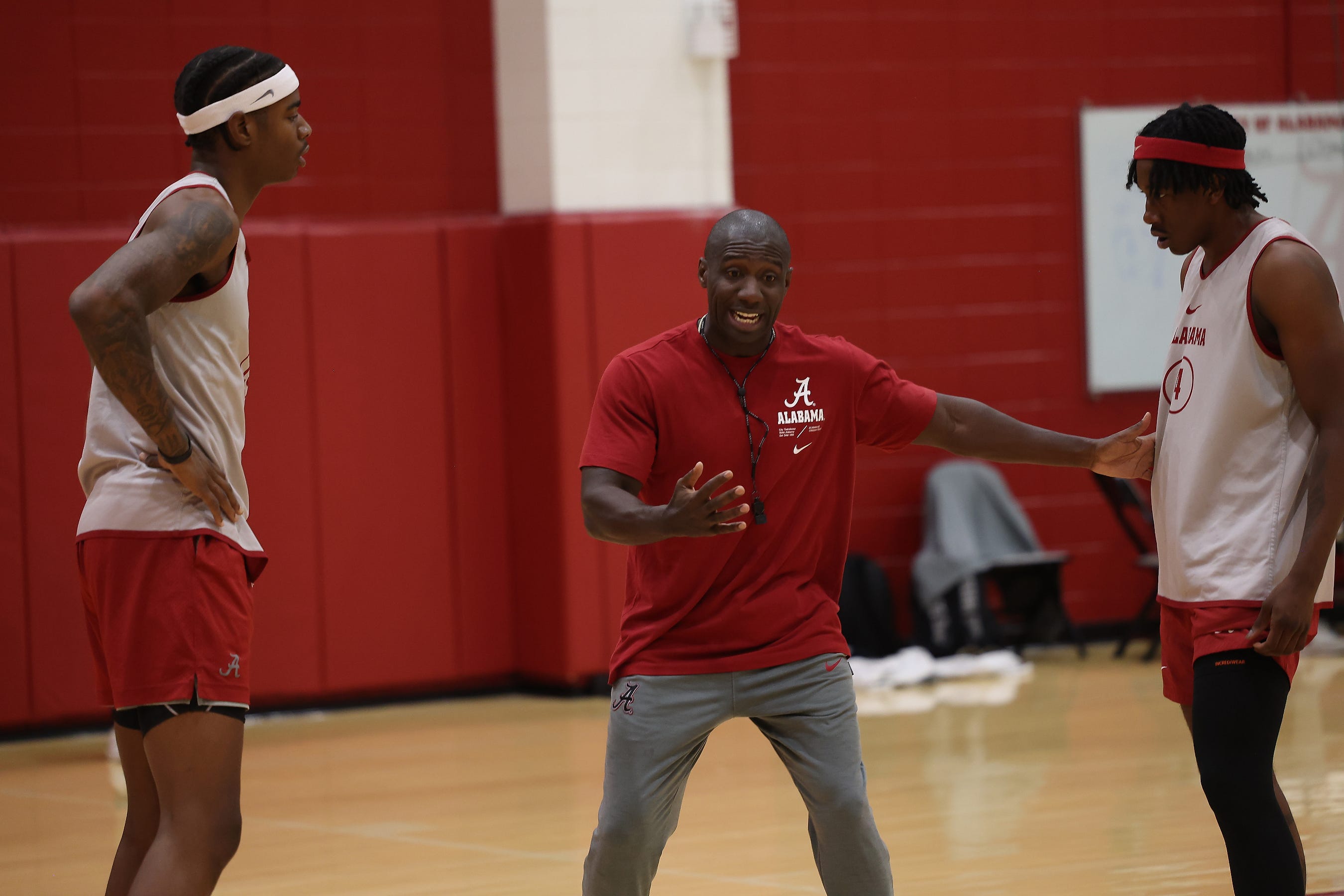 Alabama basketball assistant coach Preston Murphy gets big pay raise