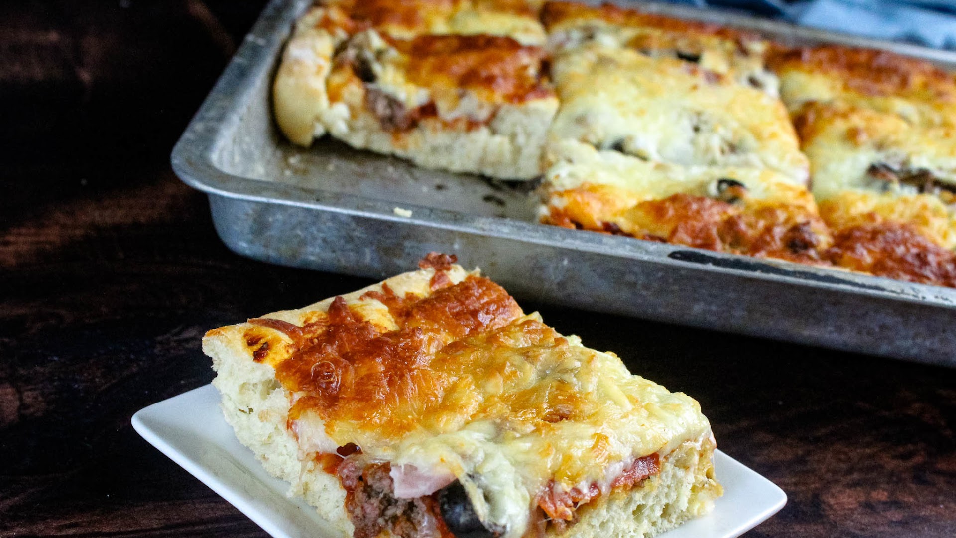 Need An Easy Homemade Pizza Recipe? Mom's Homemade Pizza