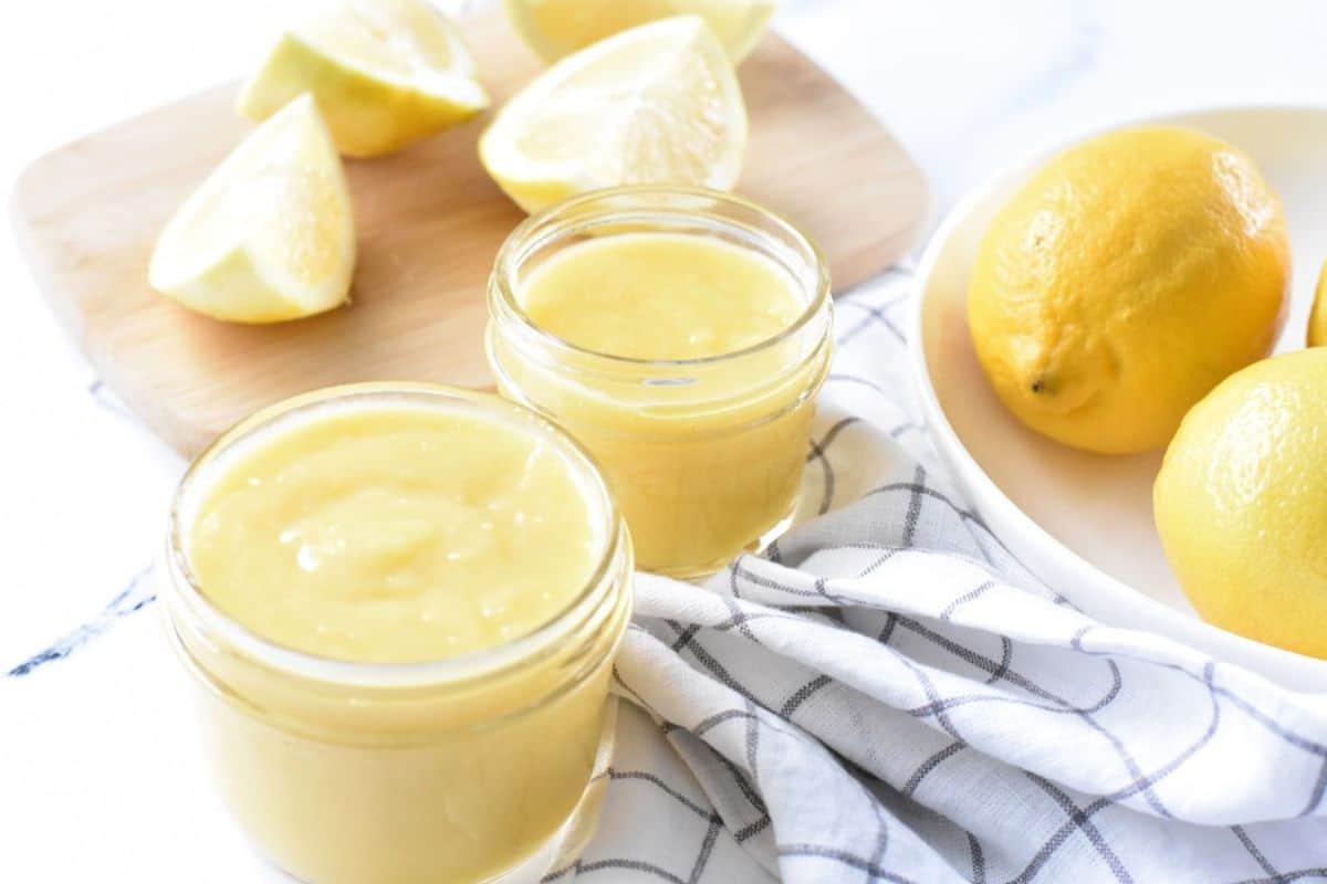 12 Low Carb Lemon Treats That Don’t Hold Back on the Tang