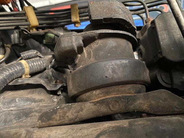 Inilah Tiga Penyebab Engine Mounting Mobil Bekas Bisa Cepat Jebol