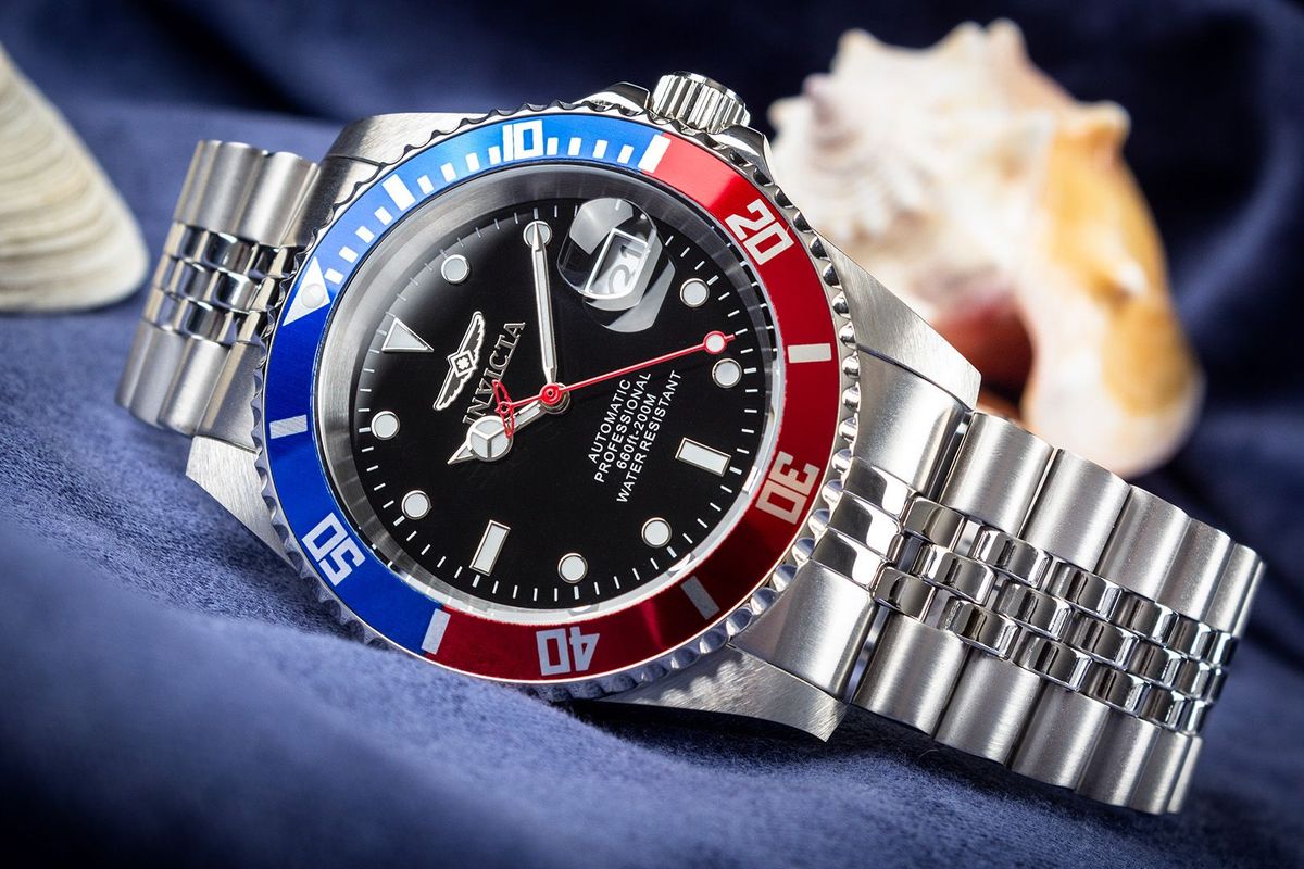 Recuerda mucho al Rolex Pepsi, pero este reloj de Invicta es muchísimo ...