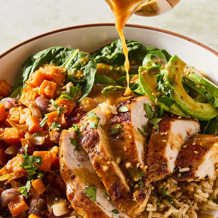 My High-Protein Peanut Chicken Bowls Are The Easiest Way To Meet Your Goals