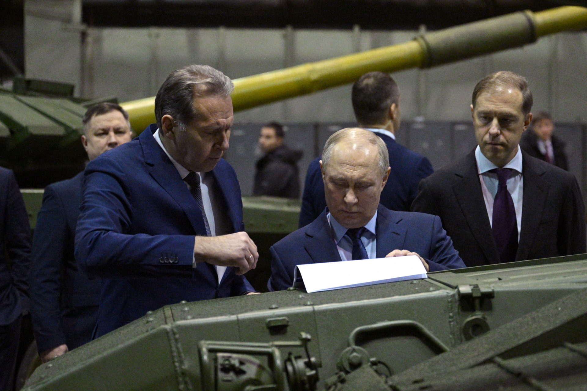 Russia turns to obsolete tanks due to equipment shortages