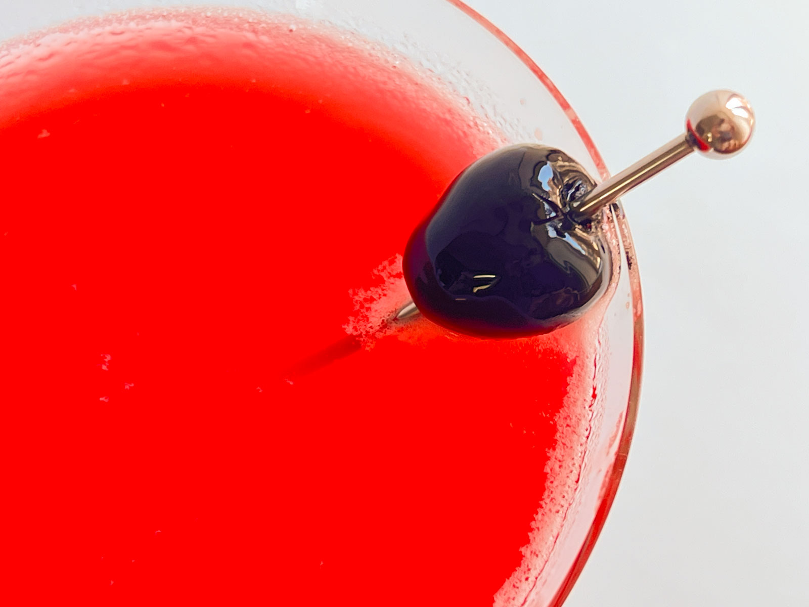 15 Red Cocktails to Swoon Over