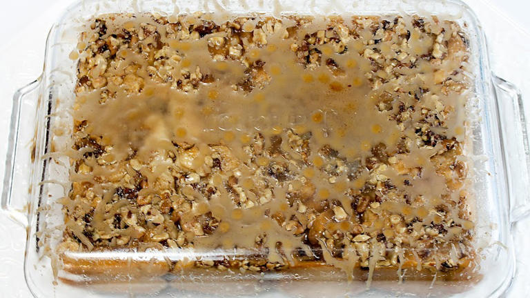 With A Gooey Caramel Nut Topping, This Is A Delicious And Easy Sticky ...