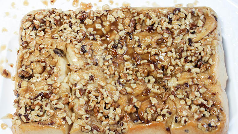 With A Gooey Caramel Nut Topping, This Is A Delicious And Easy Sticky ...