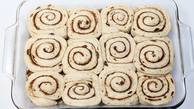 With A Gooey Caramel Nut Topping, This Is A Delicious And Easy Sticky ...