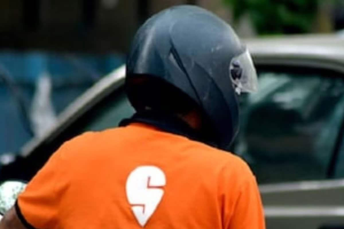 Swiggy Discloses Rs 33 Crore Fraud By Ex-junior Employee, Takes Legal Route Swiggy Discloses Rs 33 Crore Fraud By Ex-junior Employee, Takes Legal Route