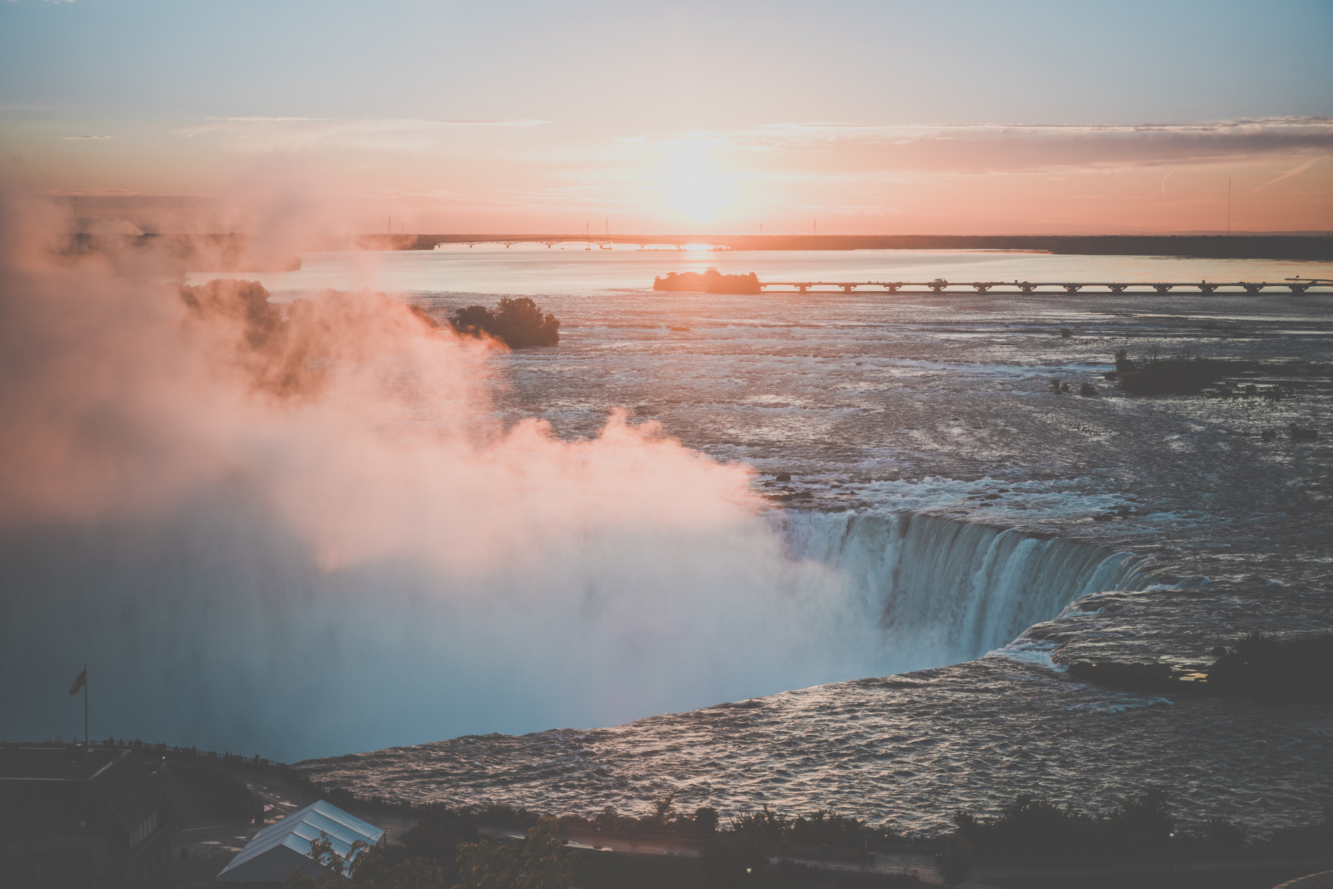 The craziest daredevils to go over the Niagara Falls