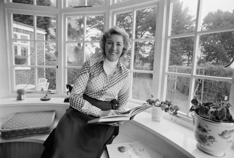 Tragic Loss: How Did Actress Vera Lynn Die? Tragic Loss: How Did Actress Vera Lynn Die?