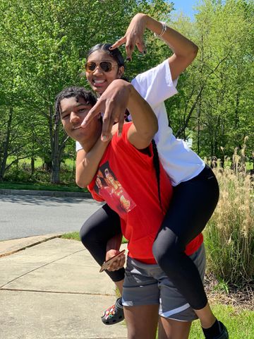 Who Is Angel Reese's Brother, Julian Reese? All About the Basketball ...