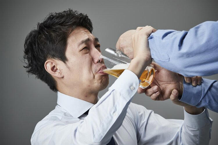 少量喝酒，对身体健康是好还是坏？50万人追踪研究后，给出答案