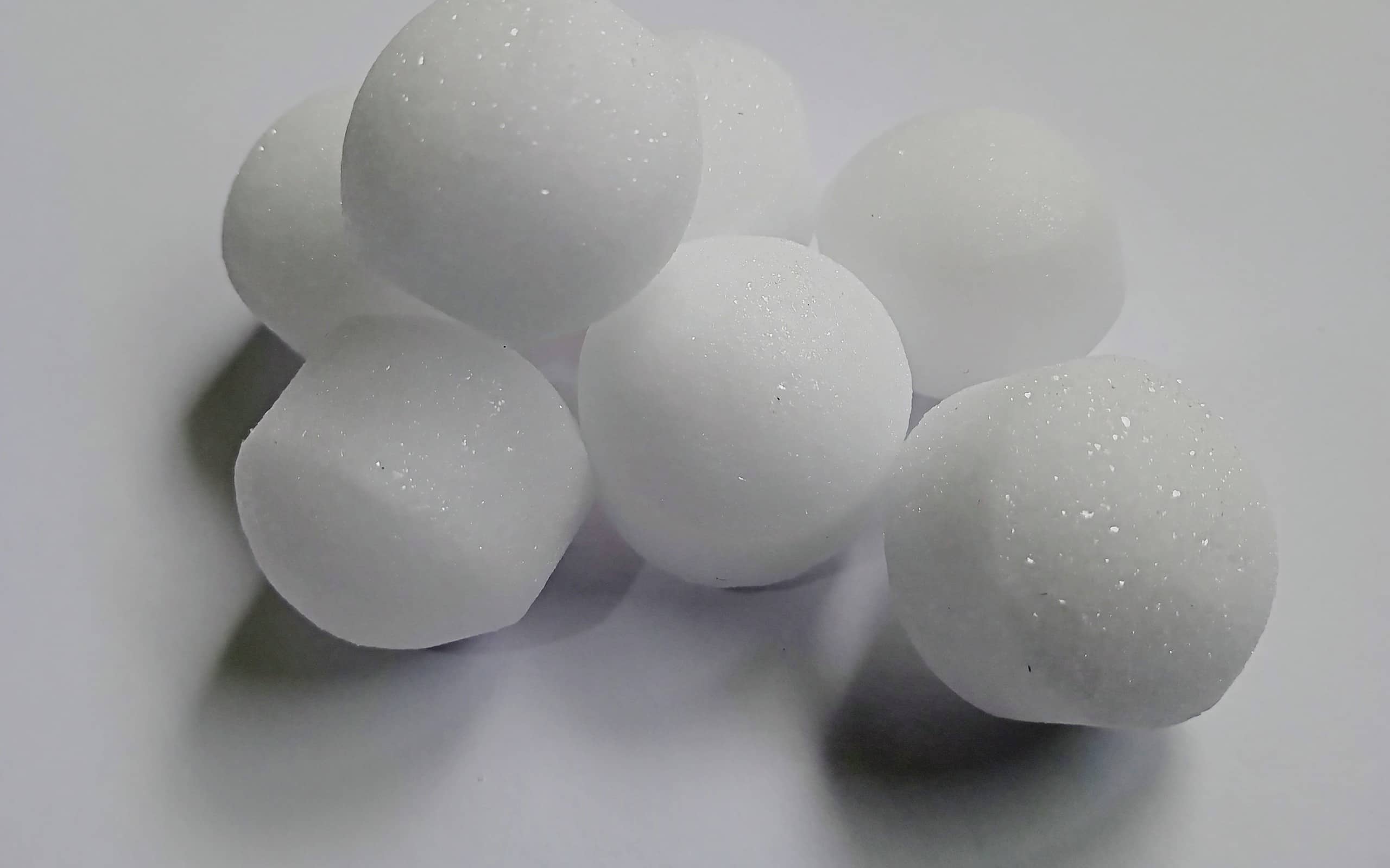 4 Fascinating Reasons to Avoid Mothballs to Repel Mice and Bugs ...