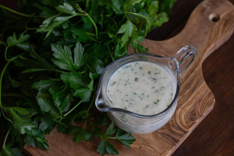 Parsley Sauce – A Must Sauce