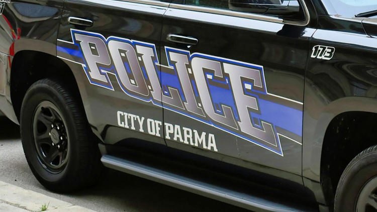 Cleveland man in custody after firing shot, fleeing from Parma officers ...