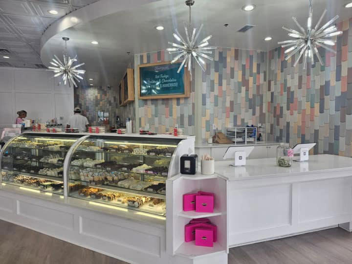 Kayden's Candy Factory: Orange Beach's paradise for candy, ice cream ...