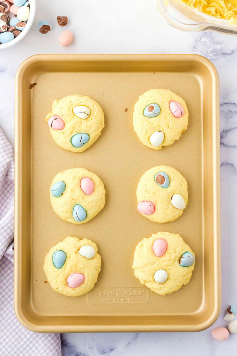 Easter Mini Egg Cookies